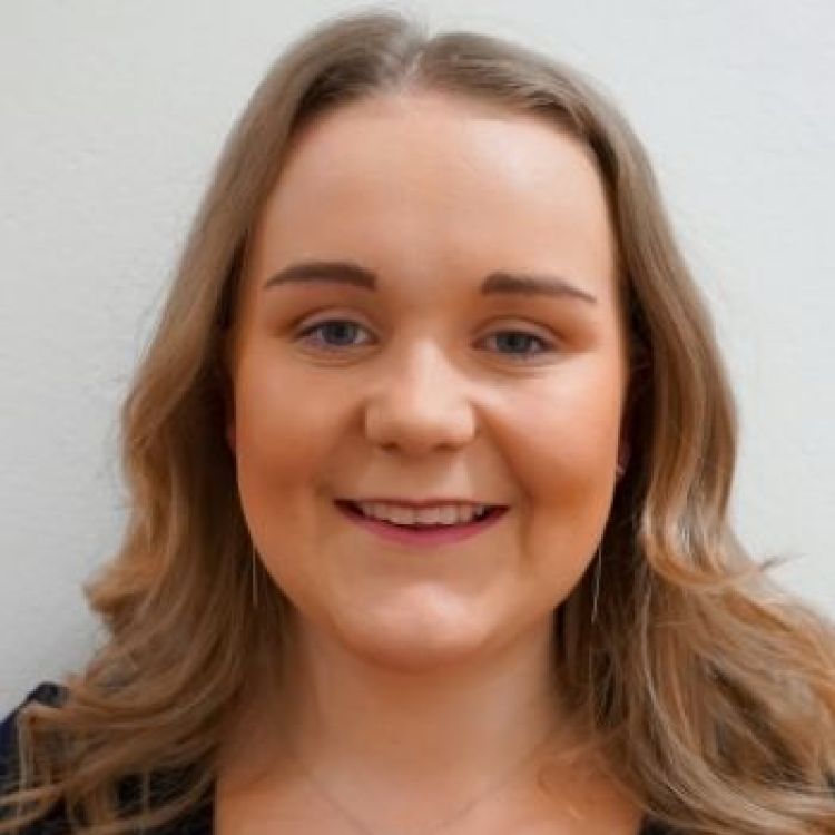 Victoria Hofflin (MA Collaborative Theatre Production & Design ...