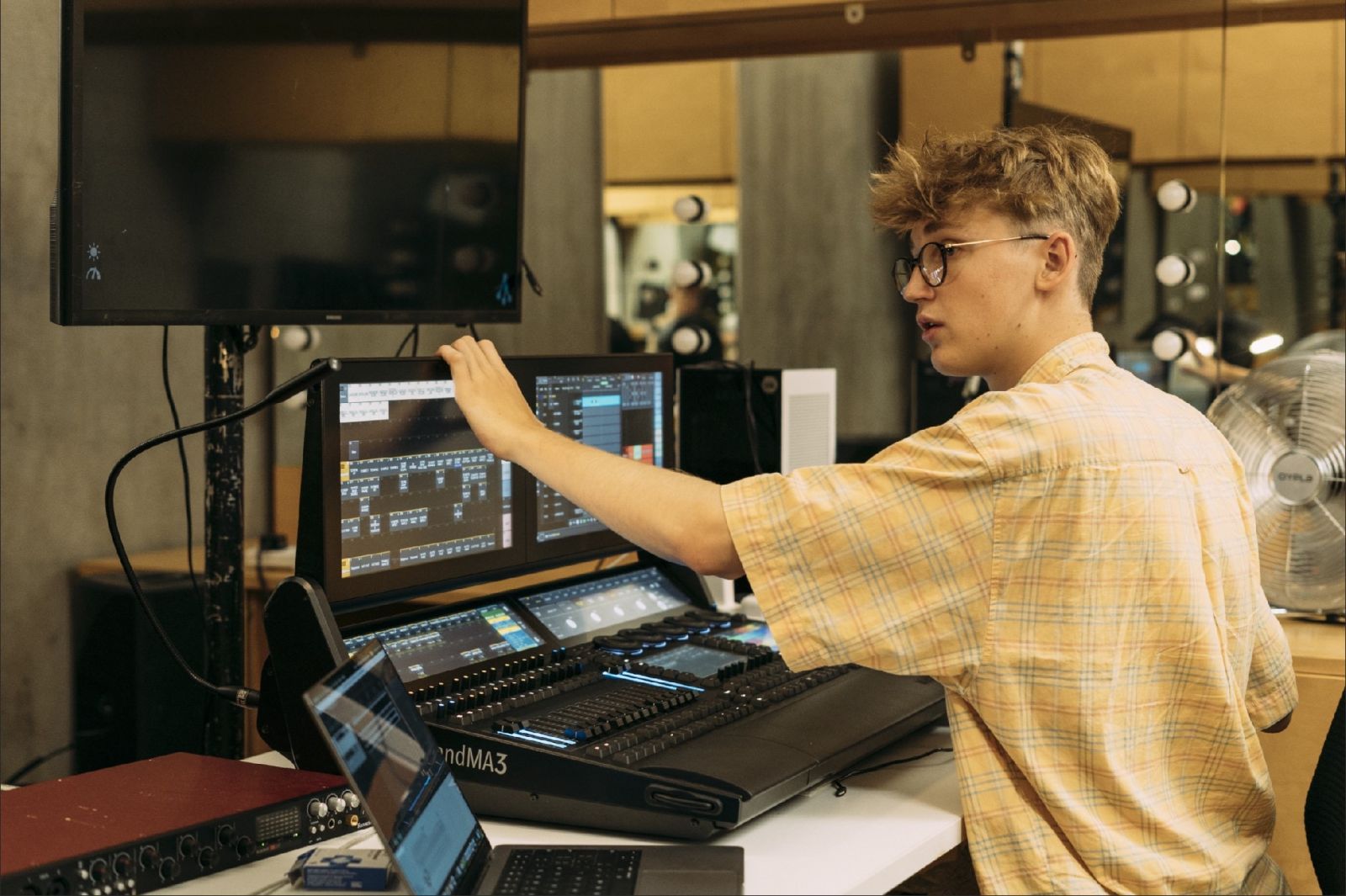 In Conversation with BA Production Arts, Theatre Technology students Ed ...